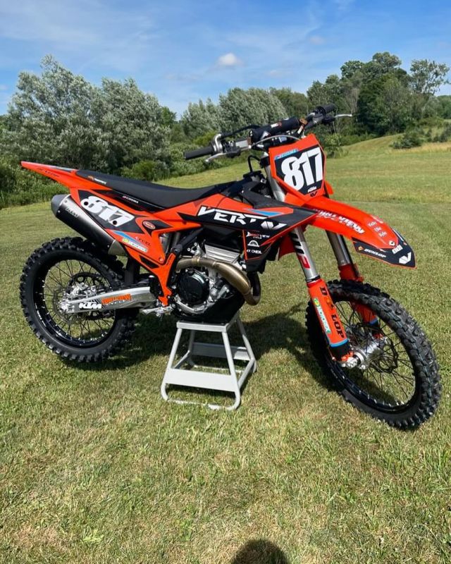 Vert MX Graphics – Custom Motocross and Off Road Graphics